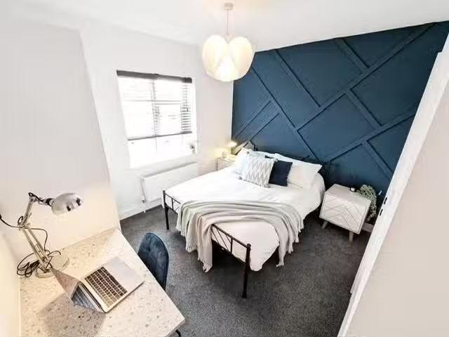 New 1 bedroom house of multiple occupation for rent in Emerson.