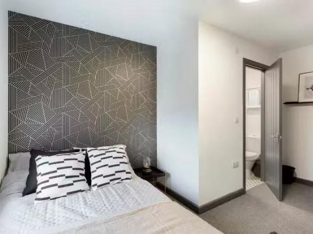 Just in! 1 bedroom house of multiple occupation for rent in St.