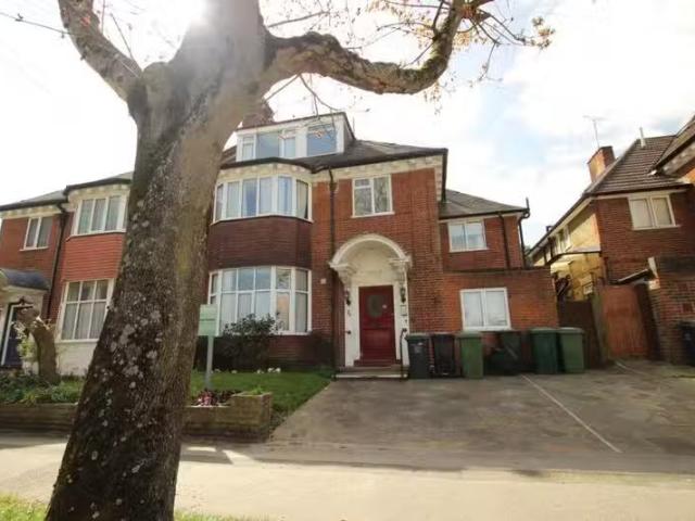 Cozy 1 bedroom house share for rent in Tower Road, Orpington.