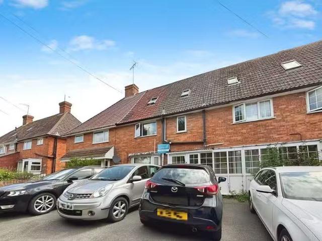 Deal! 1 bedroom house share for rent in Westland Road, Yeovil.
