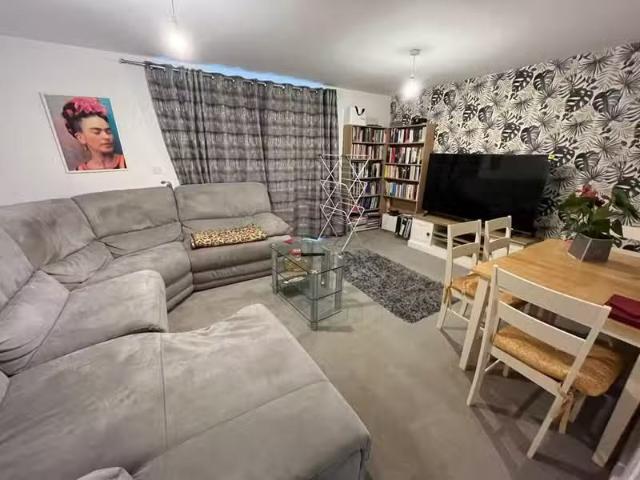 Unique 1 bedroom house share for rent in Pippin Way,, Alresfo.