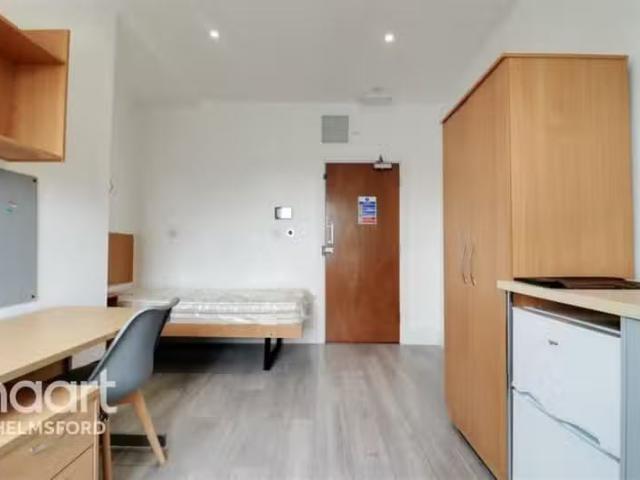 Deal! 1 bedroom house share for rent in Springfield Road, Chel.