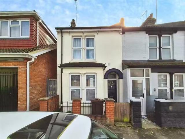 Charming 1 bedroom Property to rent, Castle Avenue, Rochester.