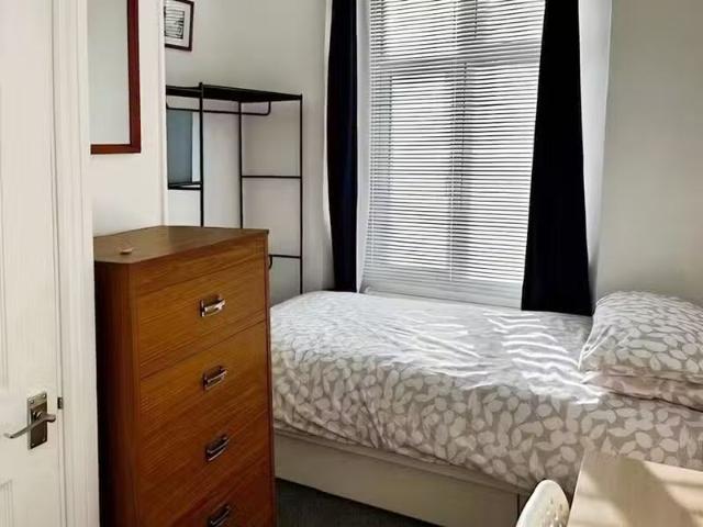 New 1 bedroom Room to rent, Belgrave Road, Torquay, TQ2 £475.