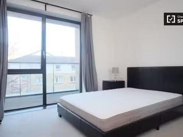 Rental! 1 BR 1 bedroom flat to rent in Tower Hamlets, London
