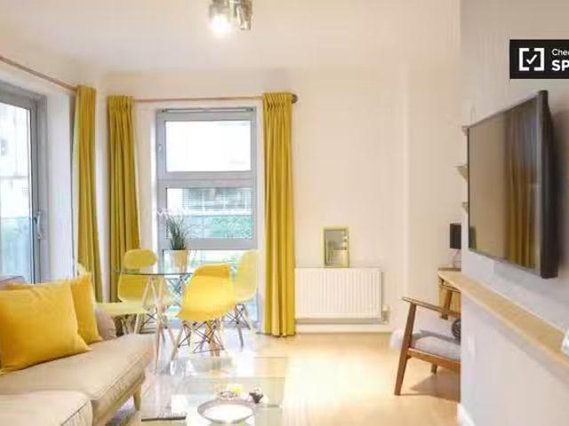 New 1 BR 2 bedroom apartment to rent South Woodford, London
