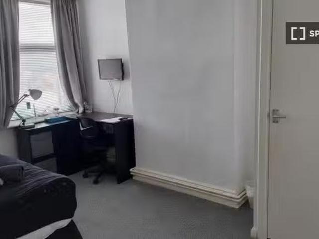 Cozy 1 BR 2 bedroom apartment for rent in Nottingham