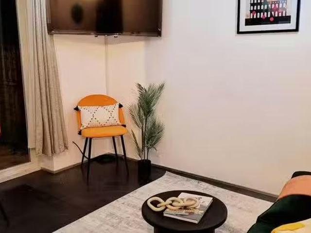Cozy 1 BR Carlyle Mews, London