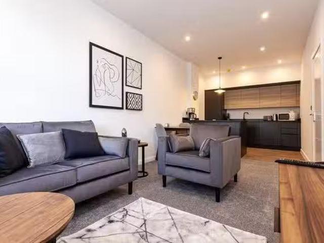 Cheap 1 BR Churchgate