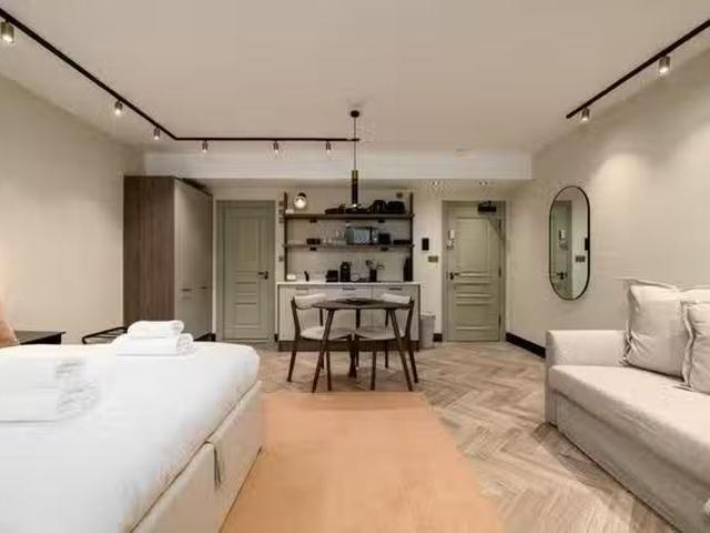 Nice 1 BR Chalton Street