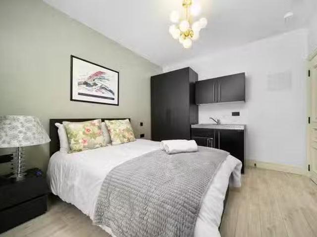 Cheap 1 BR Dorset Road