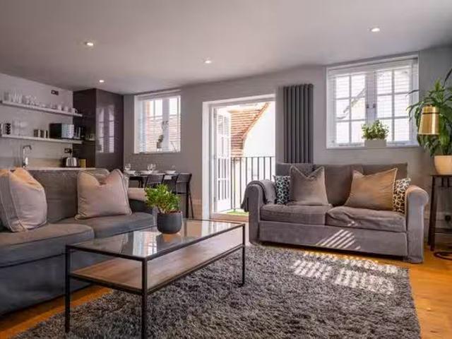 Charming 1 BR Friday Street