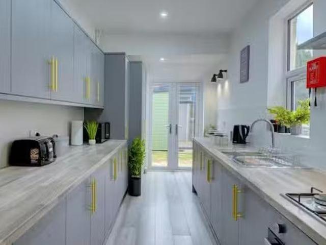 Rental! 1 BR Hollis Road, Coventry
