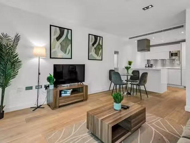 Deal! 1 BR Sclater Street