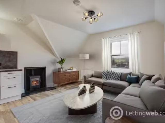 Deal! 1 BR Property to rent in 19 King Street, Crieff, Perthsh.
