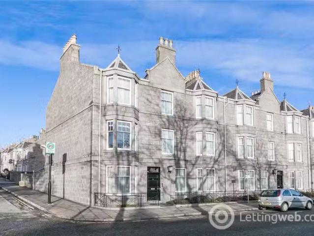Charming 1 BR Property to rent in Whitehall Place, Aberdeen, A.