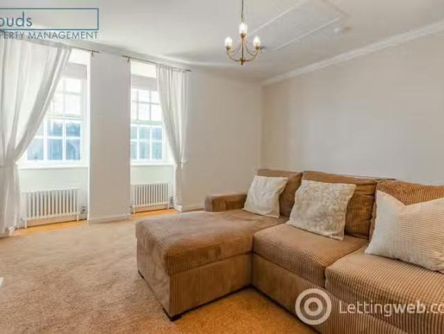 For Rent! 1 BR Property to rent in Advocates Close, Old Town