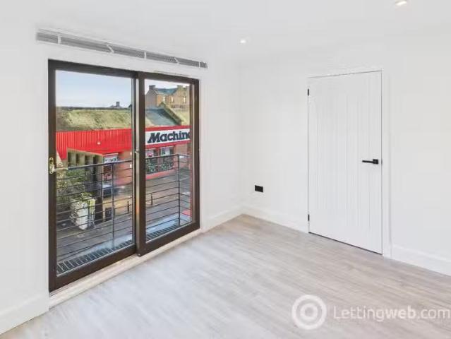 For Rent! 1 BR Property to rent in Allan Lane, City Centre, Du.