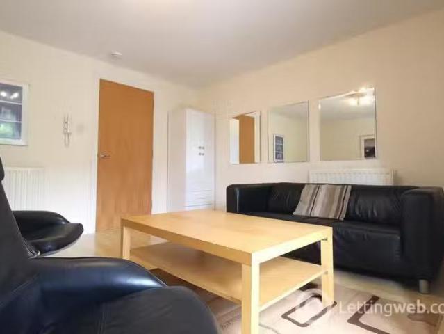 Rental! 1 BR Property to rent in Bannermill Place, Second Floo.