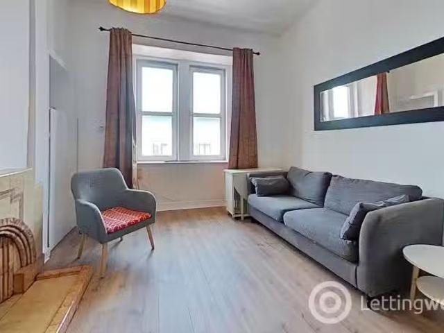 Deal! 1 BR Property to rent in Broughton Road, Edinburgh, EH7