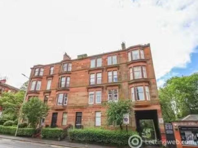 Cozy 1 BR Property to rent in Clarence Drive, Glasgow, G12