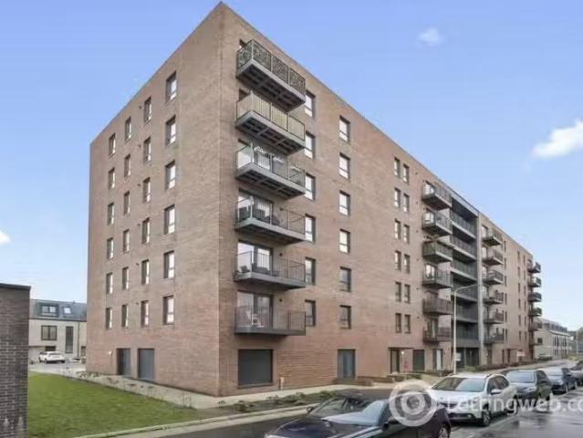 Cozy 1 BR Property to rent in Flat 13, 19 Pillans Place, Edinb.