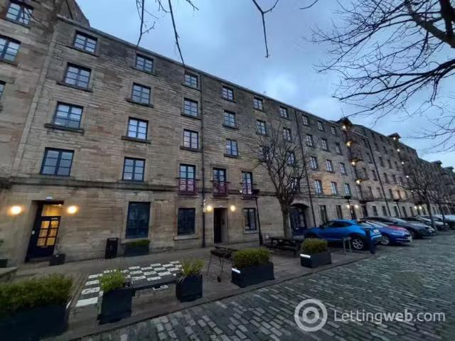 Nice 1 BR Property to rent in Flat 5 30 Speirs Wharf, Glasgow.