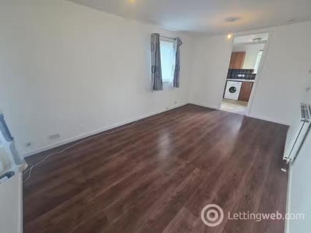 Rental! 1 BR Property to rent in Lewis Road, Mastrick, Aberde.