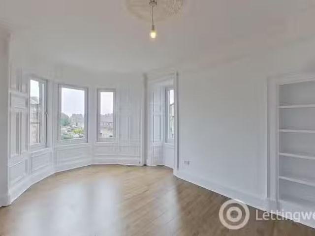 Cheap 1 BR Property to rent in Meadowbank Crescent, Edinburgh.