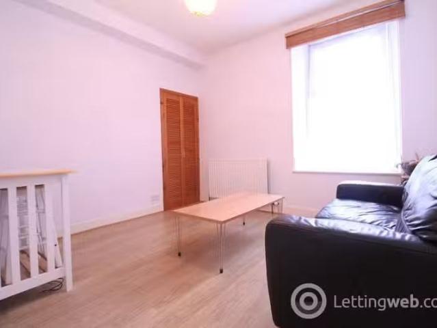 Rental! 1 BR Property to rent in Orchard Street, Ground Floor.