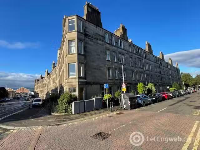 Cheap 1 BR Property to rent in Roseburn Place, Roseburn, Edinb.