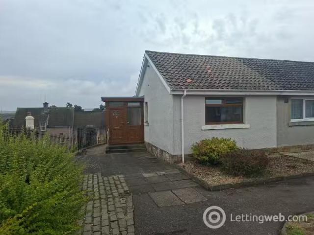 Unique 1 BR Property to rent in School Hill, Leuchars, Fife, K.
