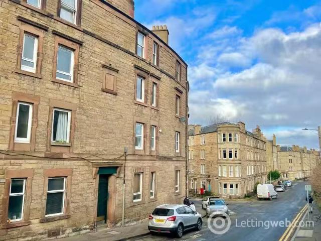 Just in! 1 BR Property to rent in Stewart Terrace, Gorgie, Edi.