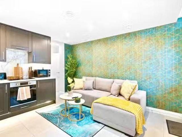 Just in! 1 BR Queens Road