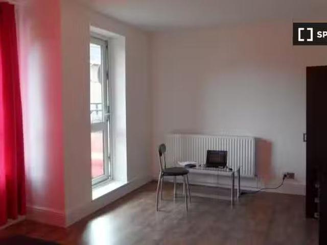 Unique 1 BR Room in Docklands, London for rent