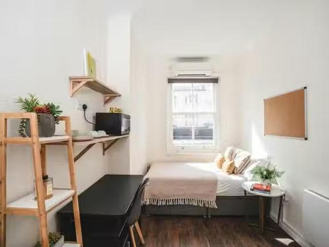 Deal! 1 BR Regency Square, Brighton