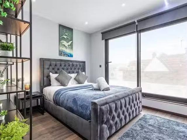 Cozy 1 BR Woodstock Road