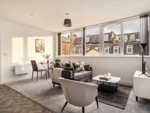 Unique 1 BR Trinity Street