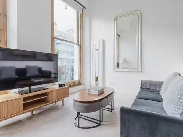 Nice 1 Room Pembridge Gardens, Bayswater 1 Bedroom 1 Bath