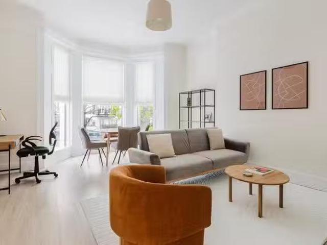 New 1 Room Russell Road, Holland Park 1 Bedroom 1 Bath