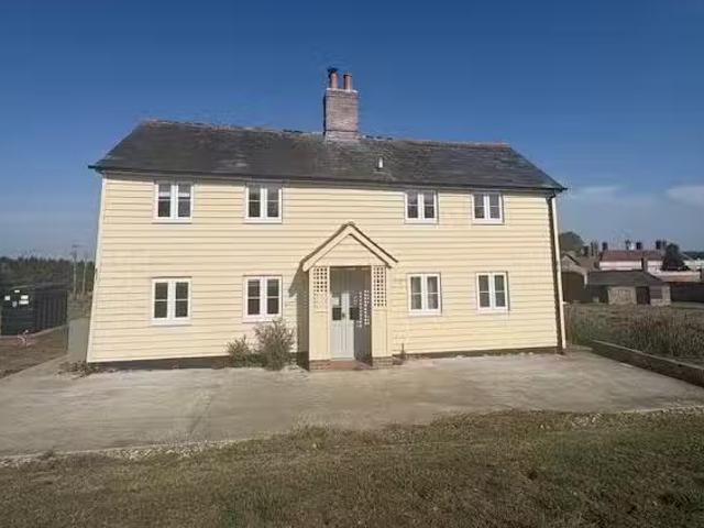 New 2 BA 3 bedroom detached house for rent in CO9