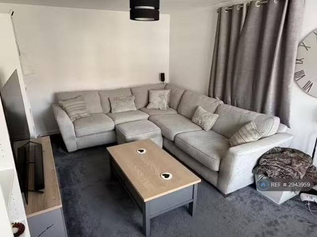 Cozy 2 BA 3 bedroom detached house for rent in Lamplight Garde.