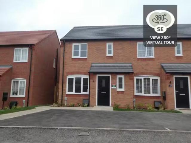 Cheap 2 BA 3 bedroom end of terrace house for rent in Romulus.