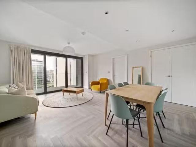 Charming 2 BA 3 bedroom flat for rent in Alameda, Olympic Way.