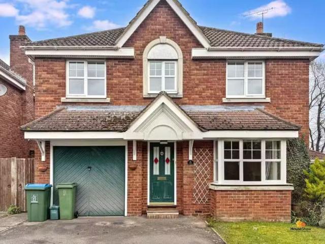 Rental! 2 BA 3 bedroom property for rent in Mill Mead, Wendove.