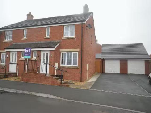 Rental! 2 BA 3 bedroom semi detached house for rent in 3 Bryn.
