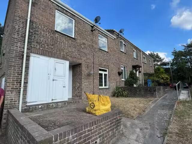 Cheap 2 BA 3 bedroom semi detached house for rent in Knowlton.