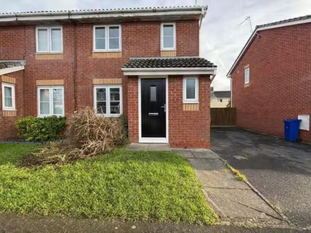 Deal! 2 BA 3 bedroom semi detached house for rent in Linton Pl.