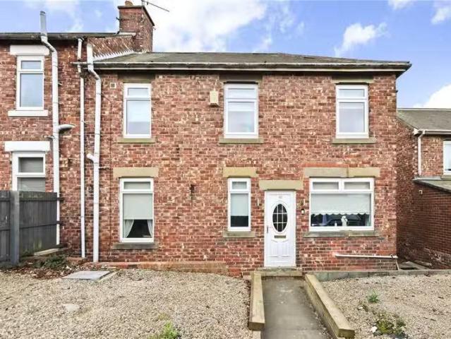 Charming 2 BA 3 bedroom Semi Detached House to rent, Sanders G.