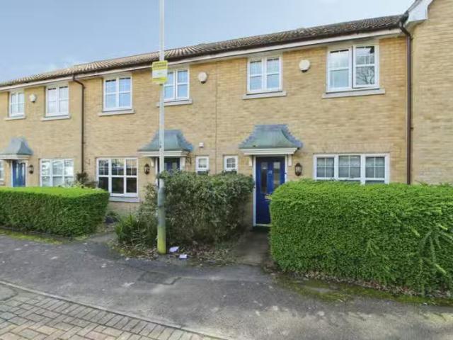 Cozy 2 BA 3 bedroom terraced house for rent in Aspen Grove, No.